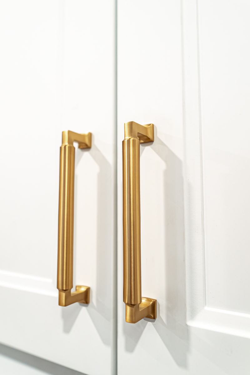 Modern French Kitchen Renovation: One Room Challenge Week 6 - Hardware ...